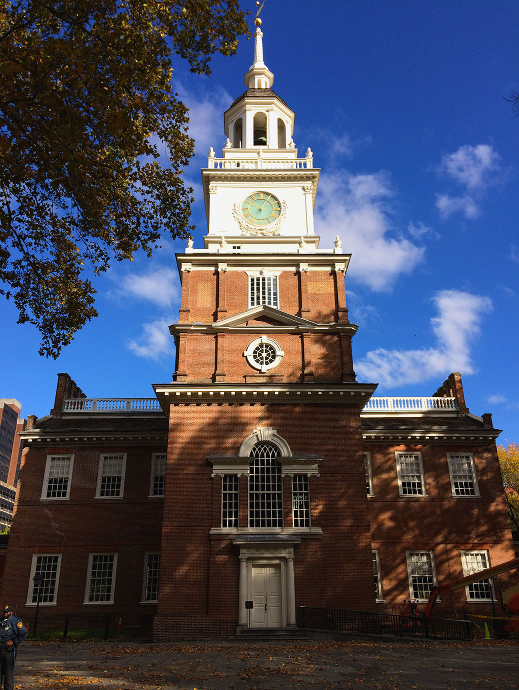Independence Hall as seen from Independence Square where a crowd ...